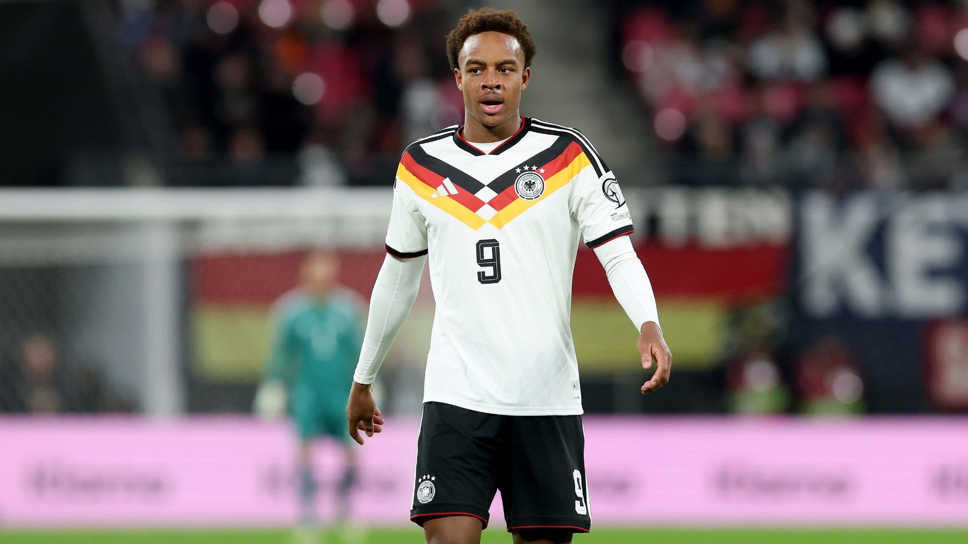 Historisches Debüt von Assan Ouedraogo: Das gab es beim DFB seit 71 Jahren nicht mehr | Goal.com ...